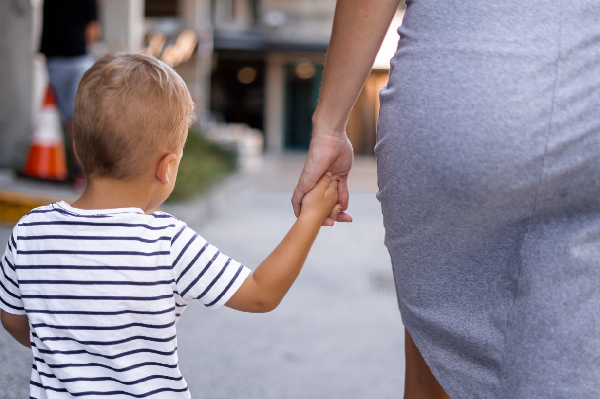 Stranger Danger Tips for Kids and Parents | Findmykids
