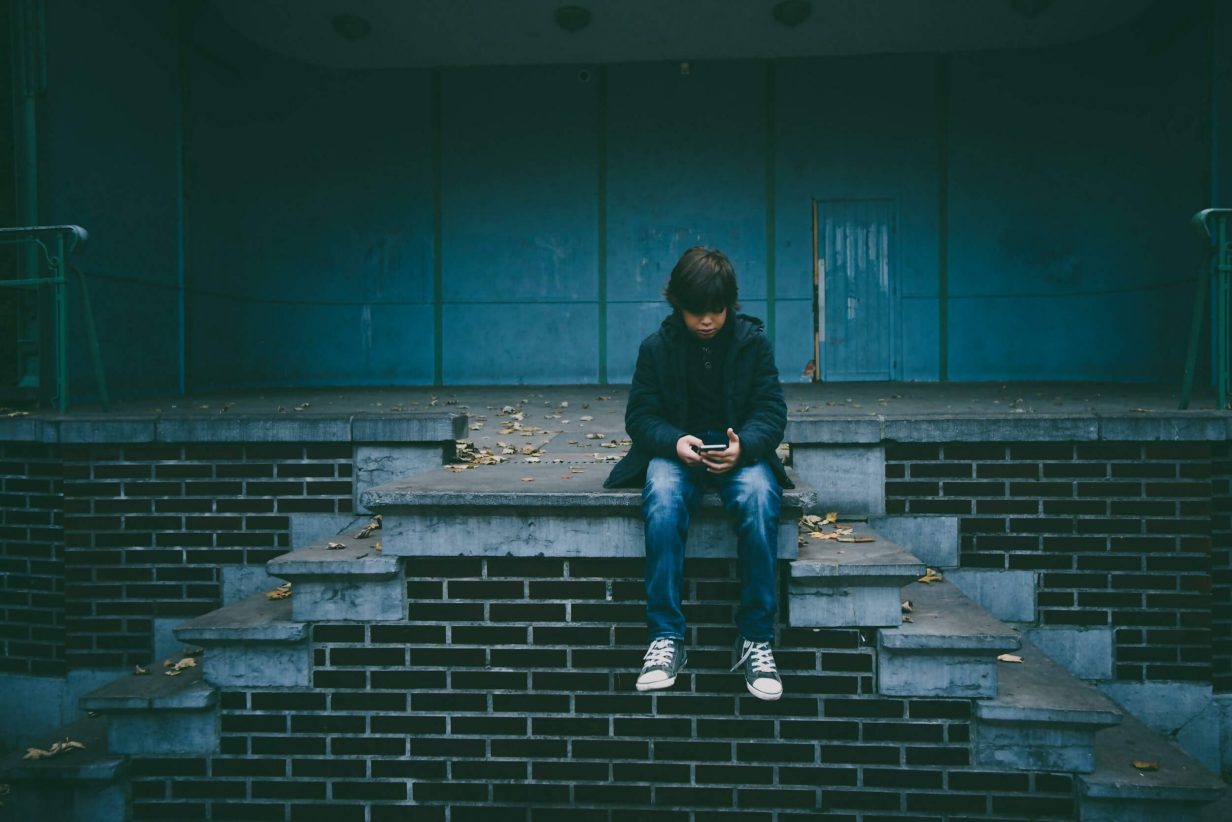 Smartphone Alternatives for Kids: 10 Best Options to Consider | Findmykids