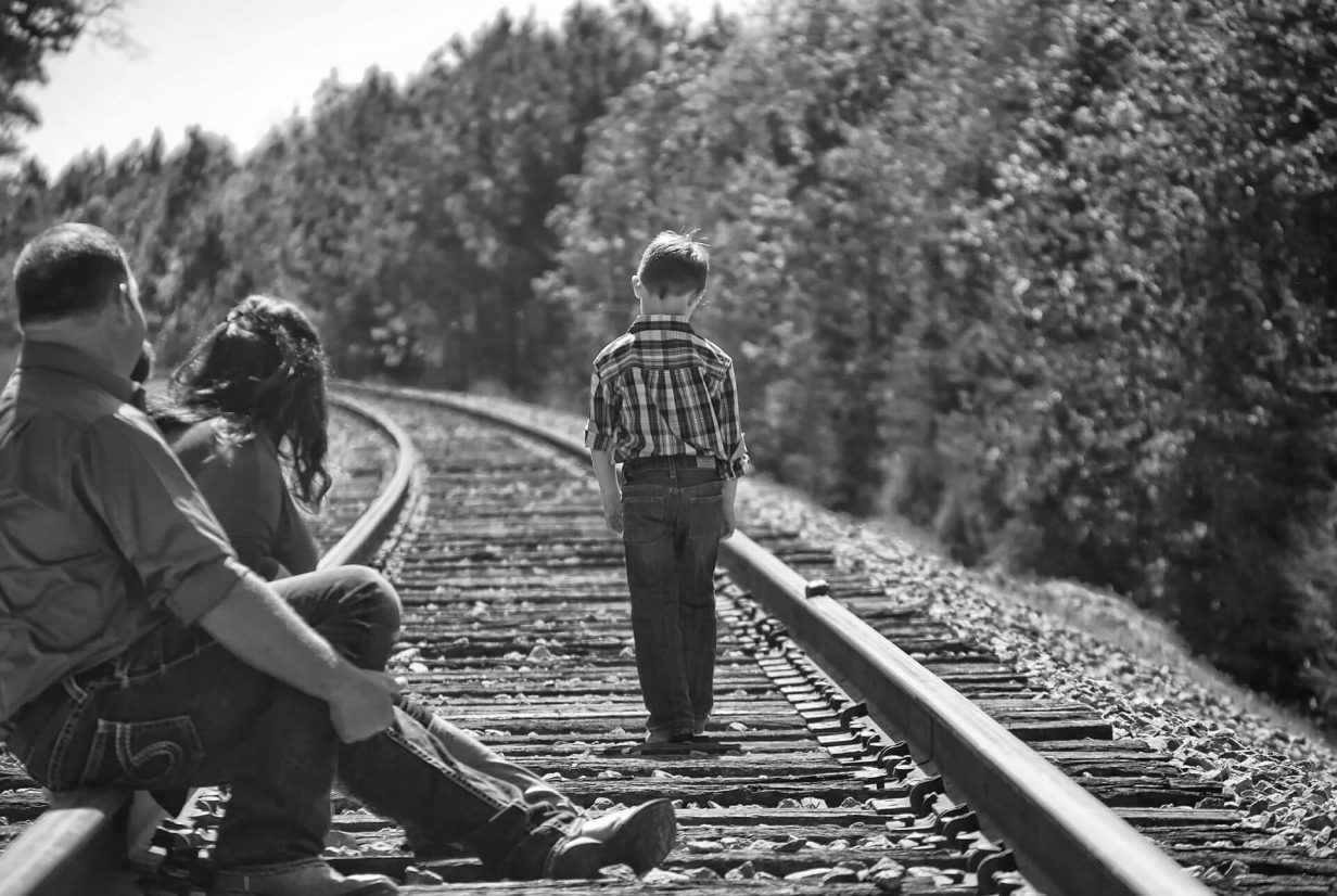 Child Jealous of Parents' Affection: How to Deal? | Findmykids
