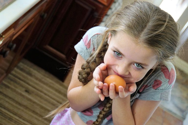 Crunchy Mom Meaning: What It Really Means (and How It Compares to Silky ...