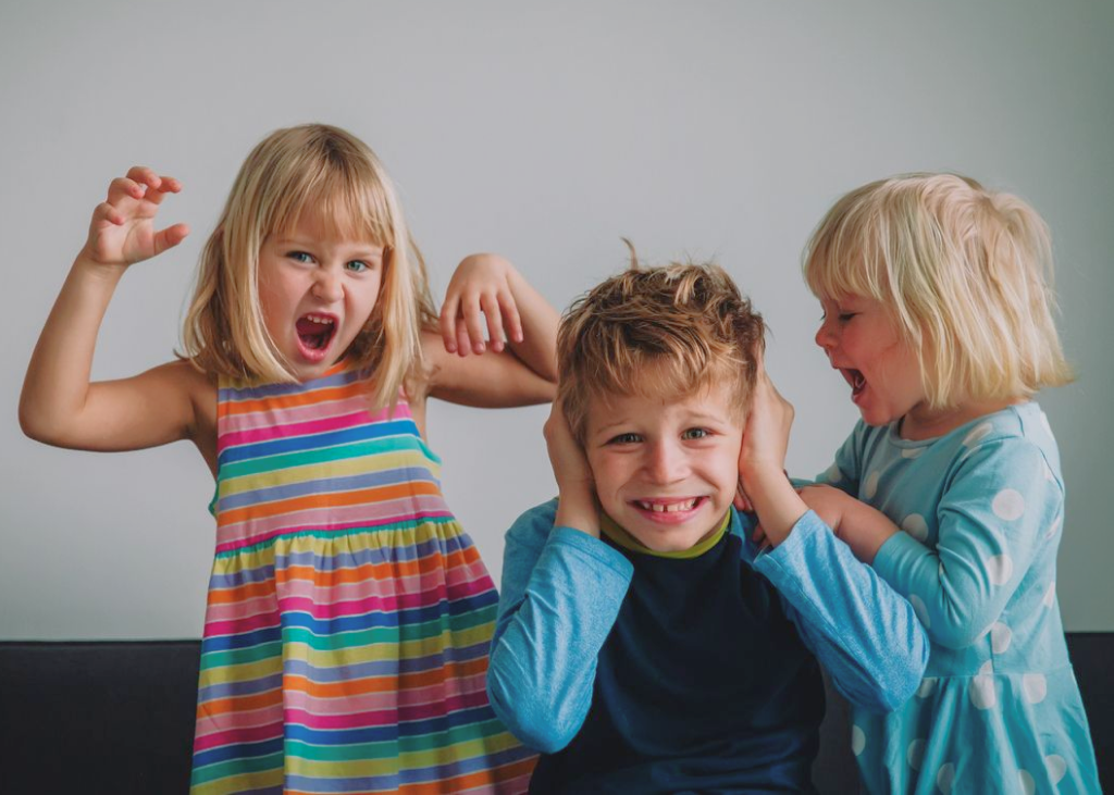 15 Most Dangerous Apps for Kids and Tweens in 2025 | Findmykids