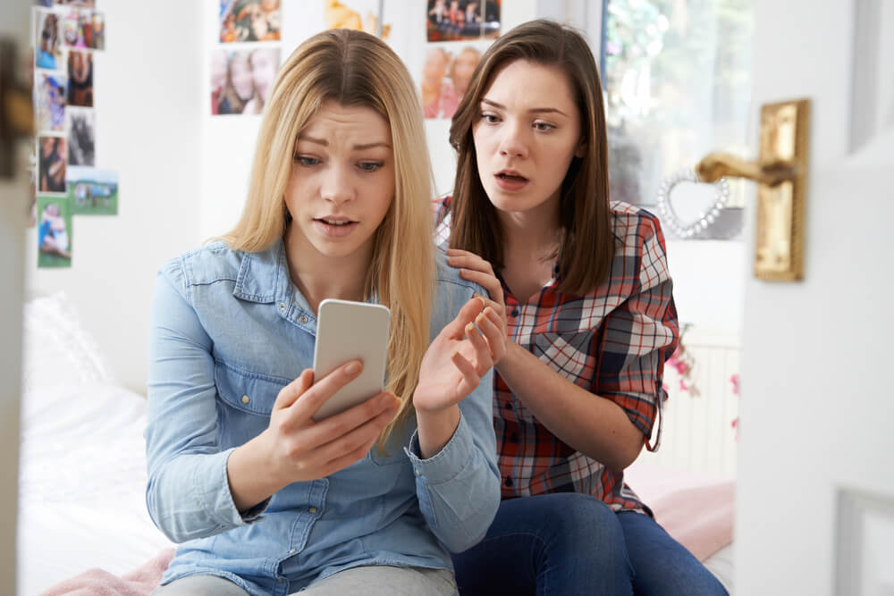 Is Reddit Safe for Kids: Explanation and Tips for Parents | Findmykids