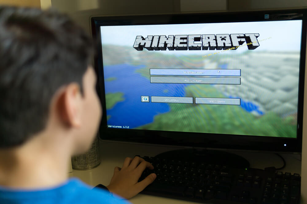 Is Minecraft Safe for Kids? Good & Bad Facts for Parents | Findmykids