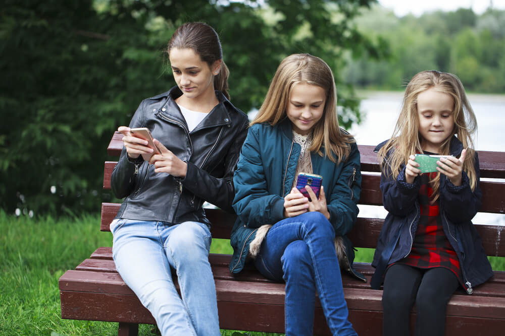 15+ Best Apps for Teens in 2026 [FULL LIST] | Findmykids