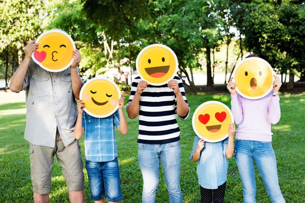 How to Understand Emoji Slang [GUIDE for Parents] | Findmykids
