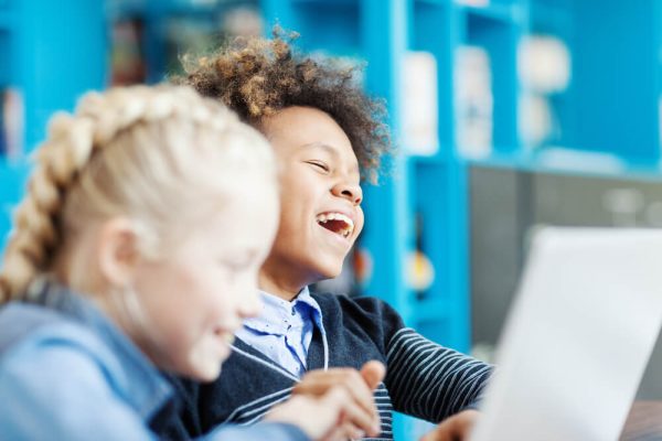 JusTalk Kids — Safe Video Chat [REVIEW] | Findmykids