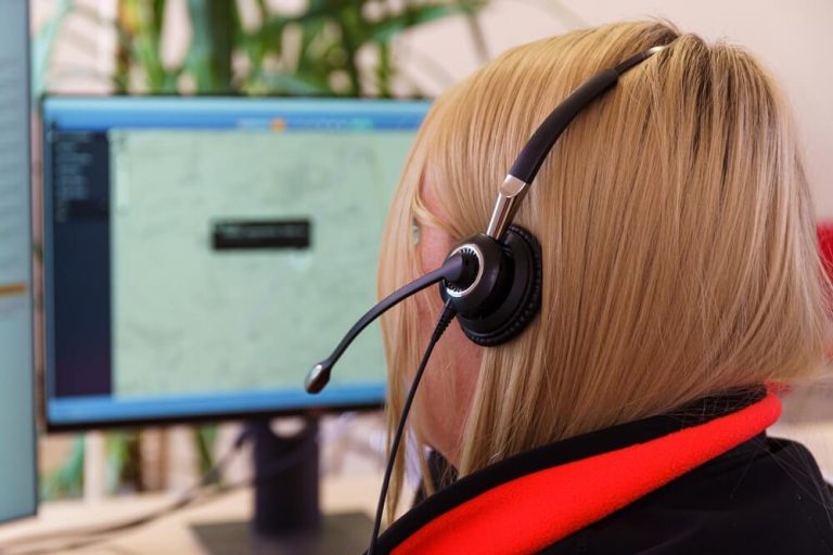 Hand Signals for Help: How to Sign for Help in a Different Ways ...