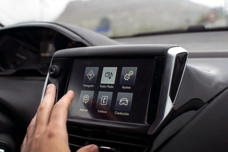 How Do GPS Trackers Work: Devices, System Explanation | Findmykids