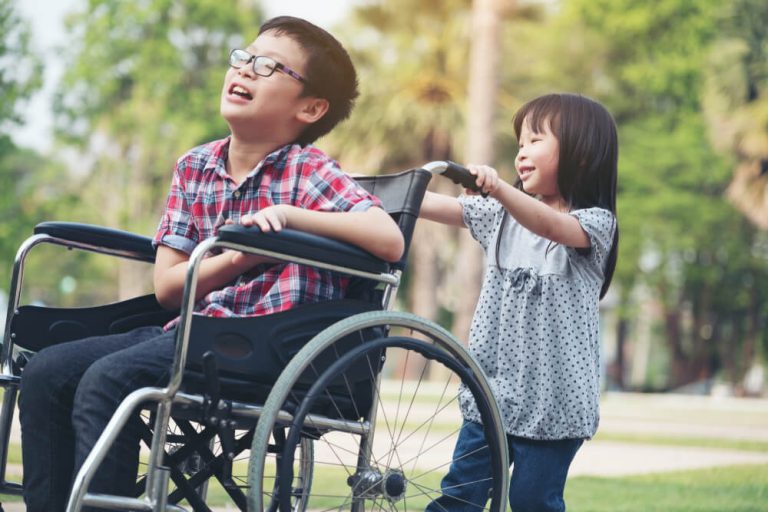 The Glass Child: Meaning, Symptoms, Causes, and Management | Findmykids