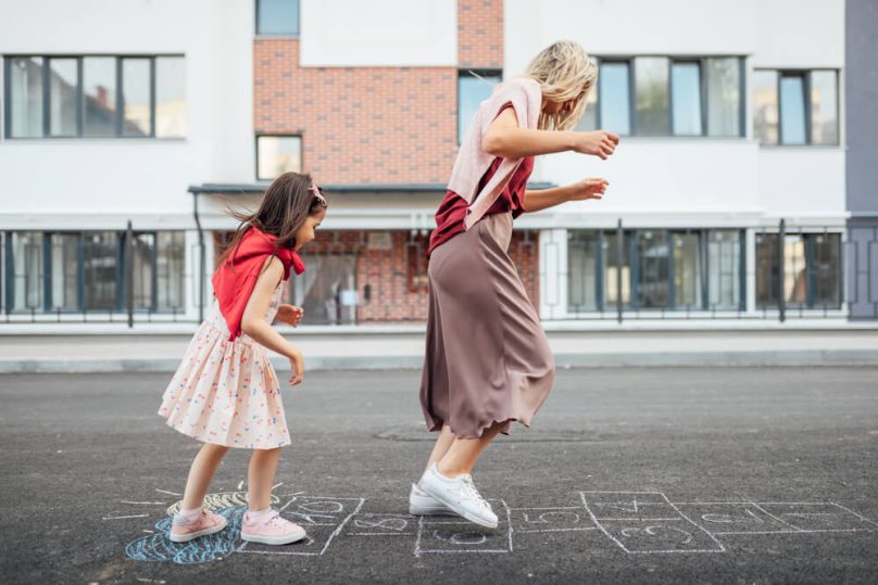 How to Play Hopscotch: Rules, Layouts, and Creative Ideas | Findmykids