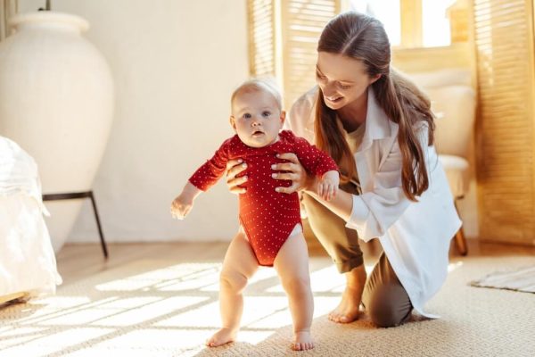 When Do Babies Start Walking? Signs, Stages of Baby Walking | Findmykids