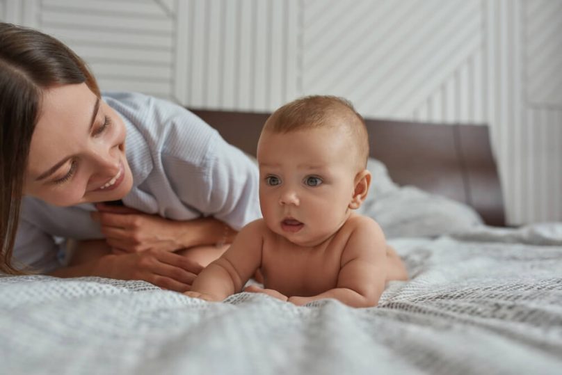 Tummy Time Chart By Age: How and When to Start Tummy Time With Your ...