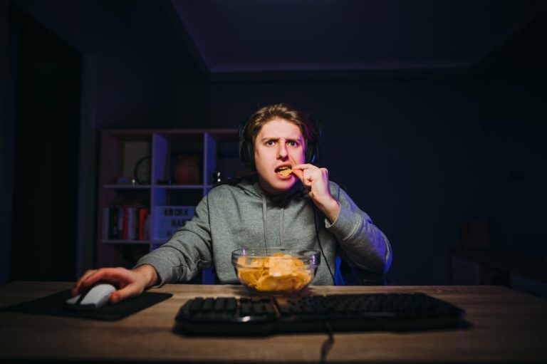 What Is a FOMO Baby? Meaning, Signs, and Real Solutions for Parents