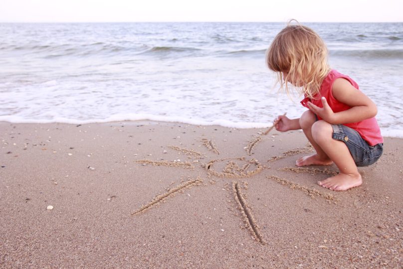 Beach Activities for Kids: How to Have Fun at the Beach with Kids ...