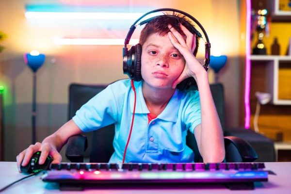 Video Game Addiction: Symptoms, Causes, and Treatment | Findmykids