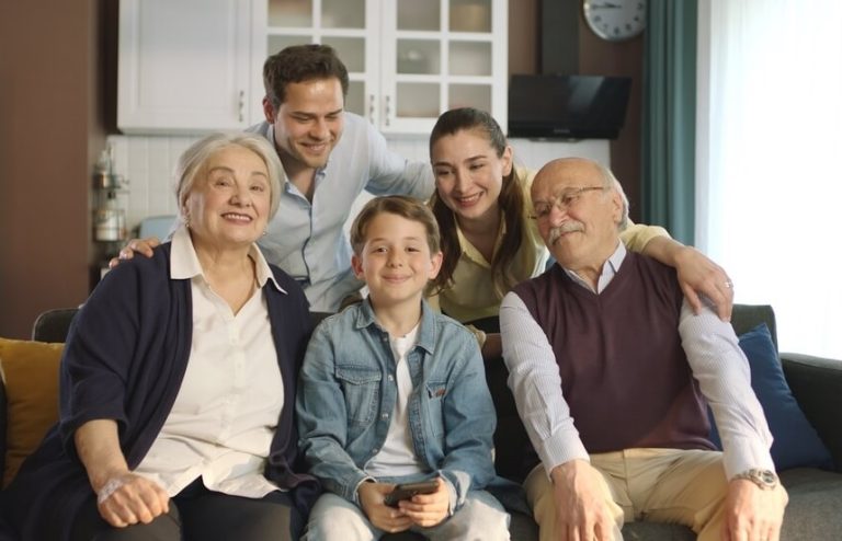 What Are Family Dynamics? Meaning, Types, and Psychology | Findmykids