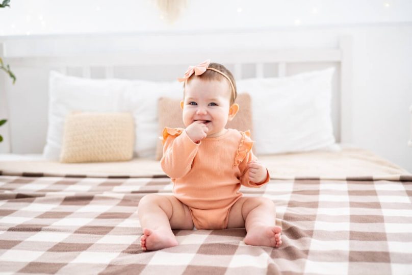 Beige Mom: Meaning, Origin, Pros, and Cons of the Sad Beige Mom Trend ...