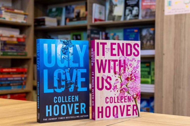 Top Authors and Books Like Colleen Hoover. Colleen Hoover Books Age ...