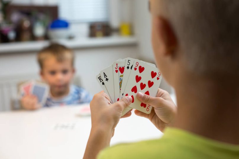 Card Games for Kids: Easy, Fun, and Family-Friendly | Findmykids