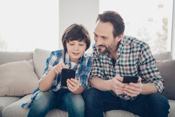 Recommended Screen Time by Age for Healthy Development | Findmykids