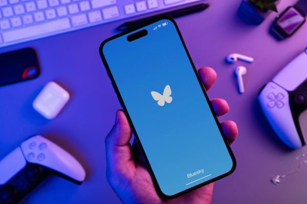 Is Imgur Safe For Kids? [GUIDE 2025] | Findmykids