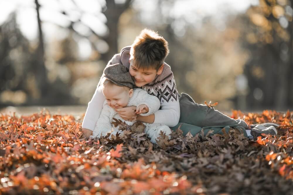 Oldest Child Syndrome: Signs, Struggles, and Parenting Advice | Findmykids